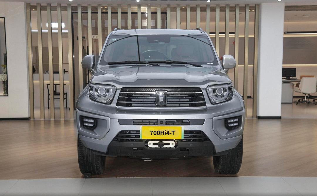 The plug-in hybrid hard-core off-road SUV Tank 700Hi4-T has powerful power and domineering ...