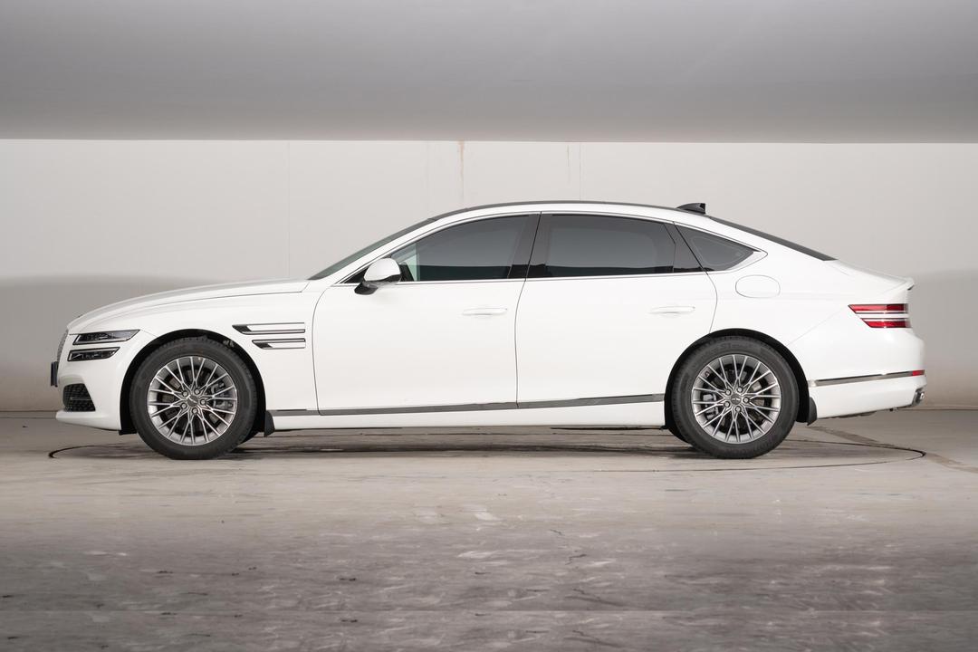 An underrated luxury car, the Genesis G80 comes standard with 12 airbags and is cheaper than the ...