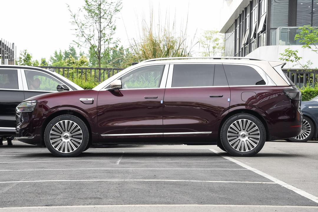 Analysis of the luxury smart SUV M9, is it really better than the BMW X5? - iNEWS