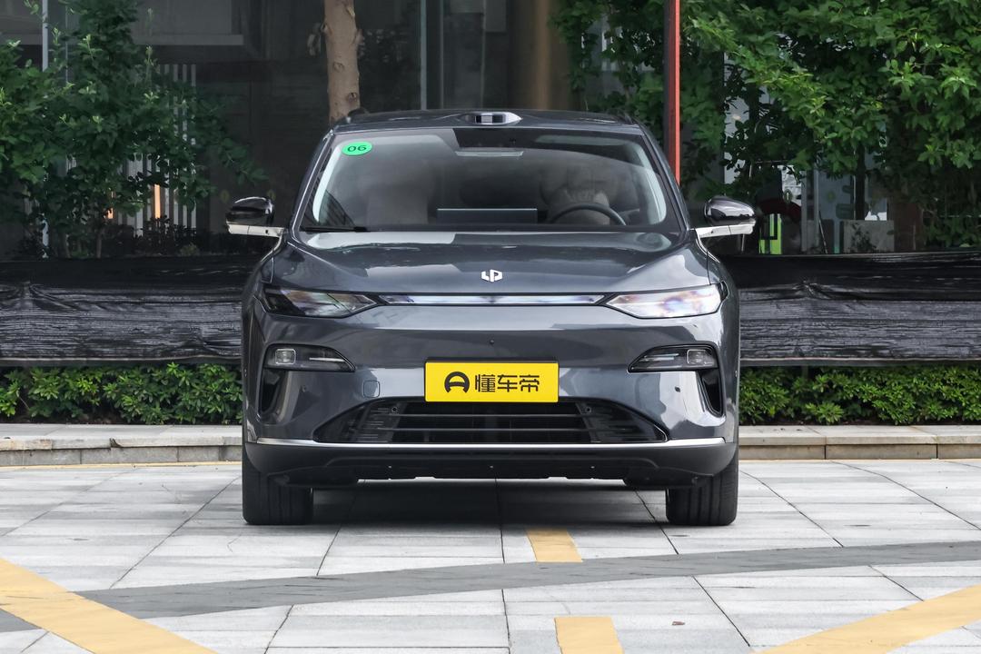 Pure electric range of 640km, support for 800V fast charging, 8295 chip ...