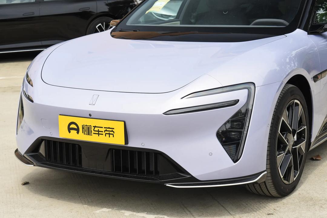 年輕人的豪華新選擇：阿維塔 06 華為乾崑 ADS4 實測，泊車行車都省心 - 資訊咖