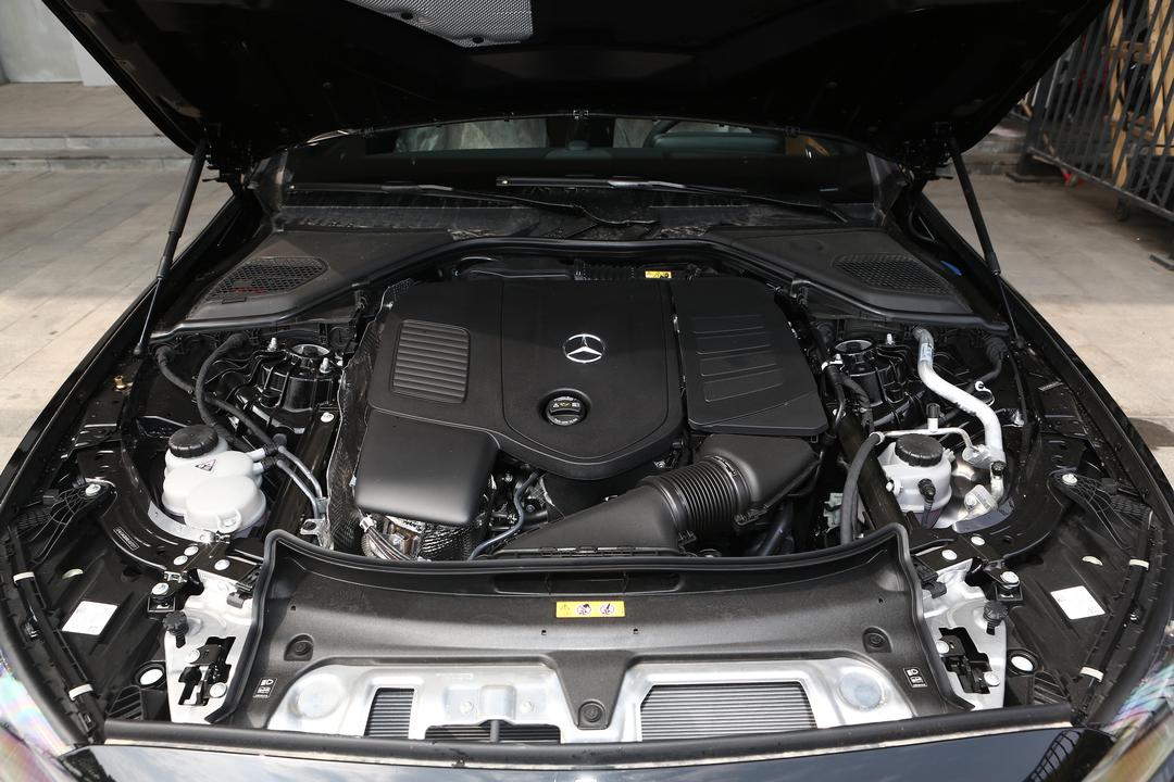 Interpretation of Mercedes-Benz E 300 L, equipped with 2.0T+9AT, reasonable price, still an ...