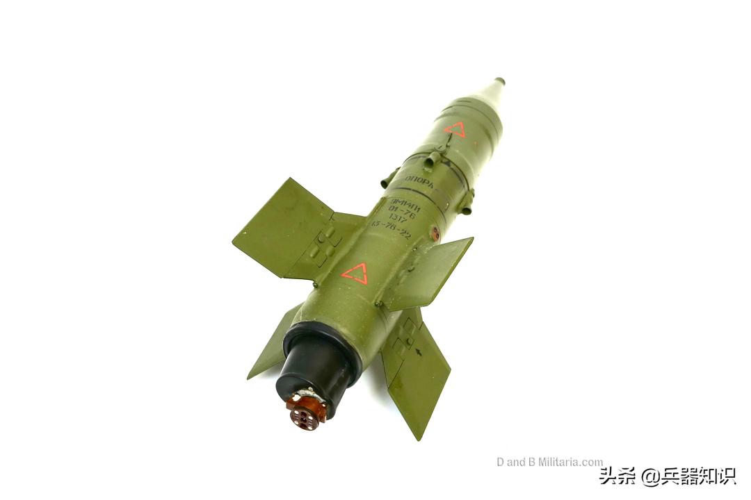 Review of Soviet classic weapons: 9M14 "Seg" anti-tank missile and BM ...