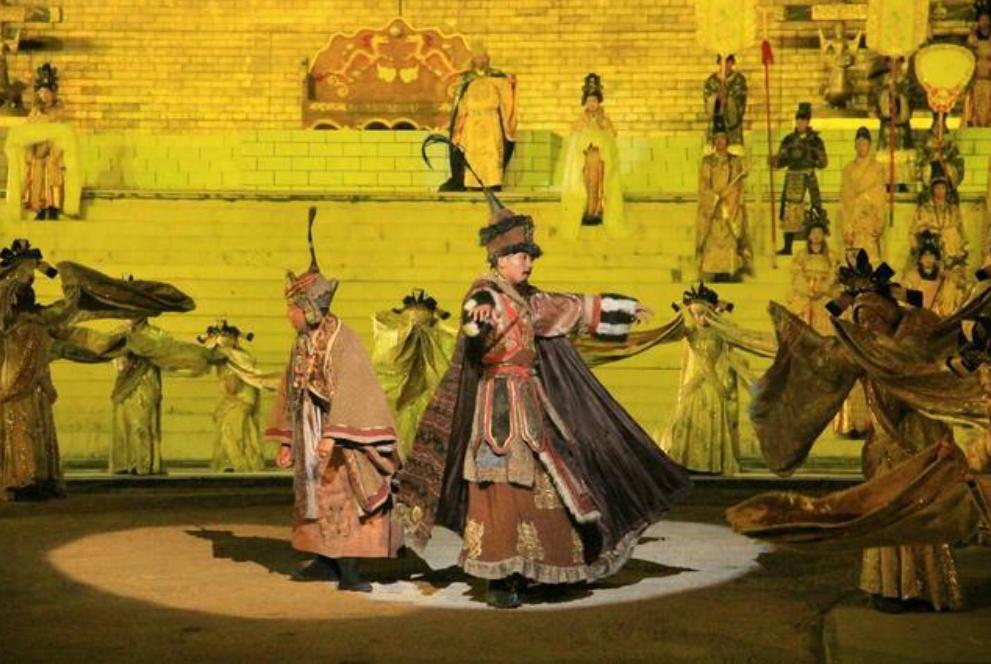 After Songtsen Gampo died, how did the childless Princess Wencheng ...