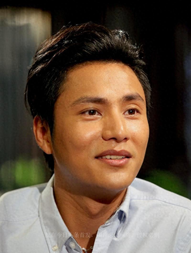 Chen Kun's son has grown up and looks less and less like him. His mother's life experience is ...