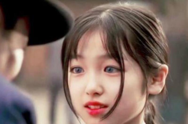 What a pity! Child stars with "disfigured and long-open eyes": Little ...