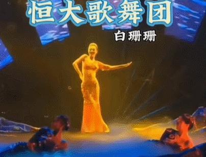 Get to know Bai Shanshan in 24 photos of her daily life. She has fair ...