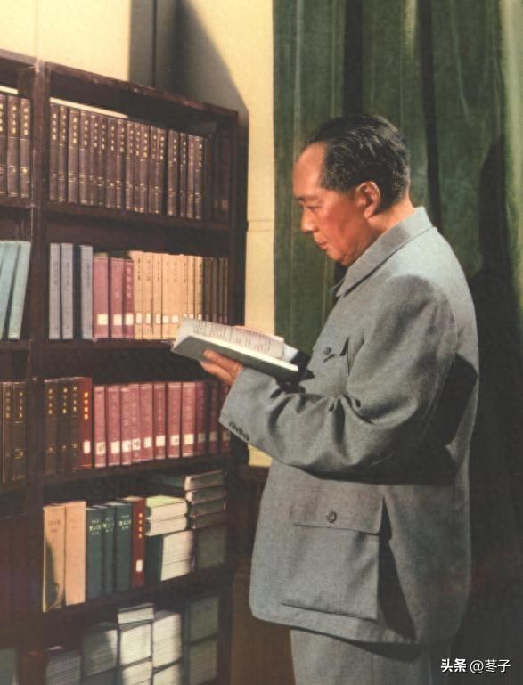 In 1975, Jiang Qing went to Changsha to visit Mao Zedong, but he didn't ...