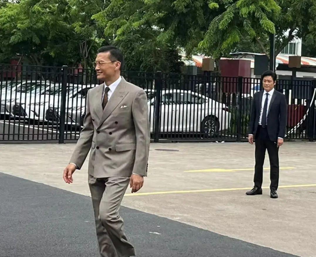 The two male protagonists of "Genesis" reunited after 24 years. One of ...