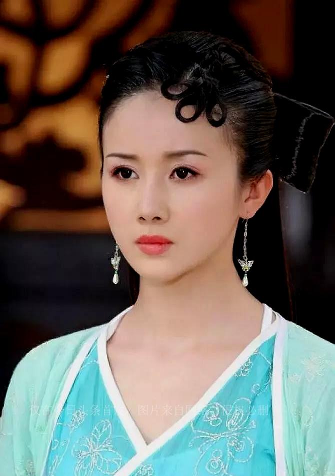 "The most beautiful woman in ancient costumes" Sun Feifei's unexpected withdrawal from the ...