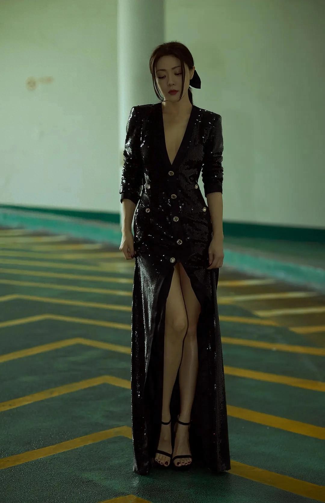 Deng Jiajia worked as a young model and filmed level 3 movies with Peng ...