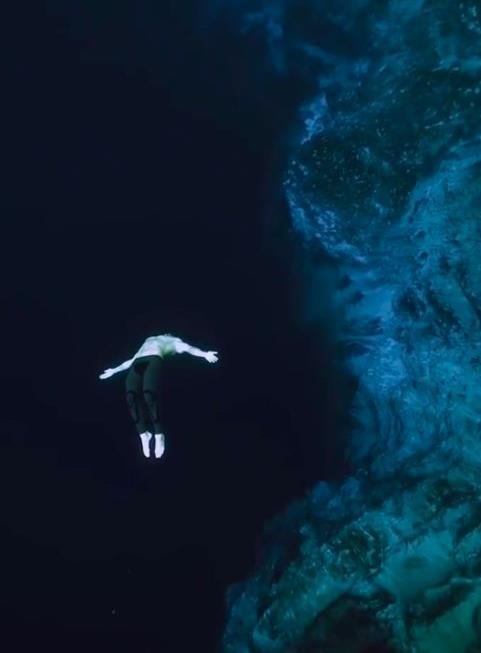 Wu Jing's mentor Han Ting drowned in water at a depth of 110 meters ...