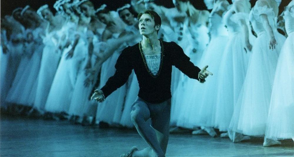 Star-studded, Alina and her friends present classical and modern ballet ...