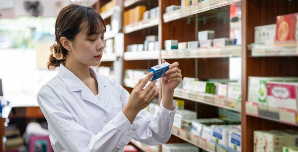 Under the anti-corruption campaign, China's 640,000 retail pharmacies have become a “life-saving ...