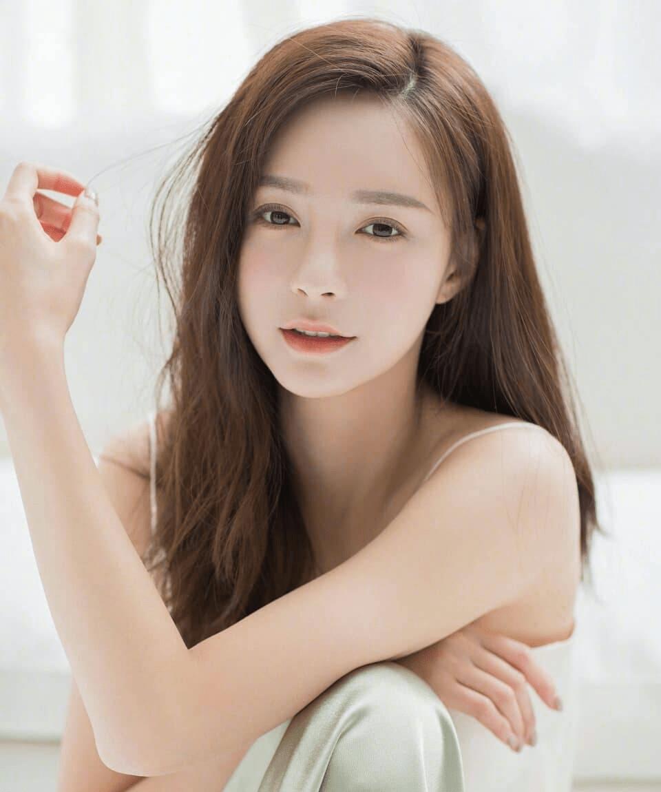 Shen Mengchen Photo Awards, Du Haitao is really blessed, Shen beauty has a hot figure and is ...