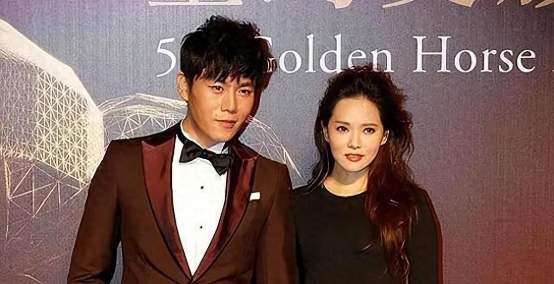 Yi Neng's quiet marriage turned into a real one, and she couldn't bear ...