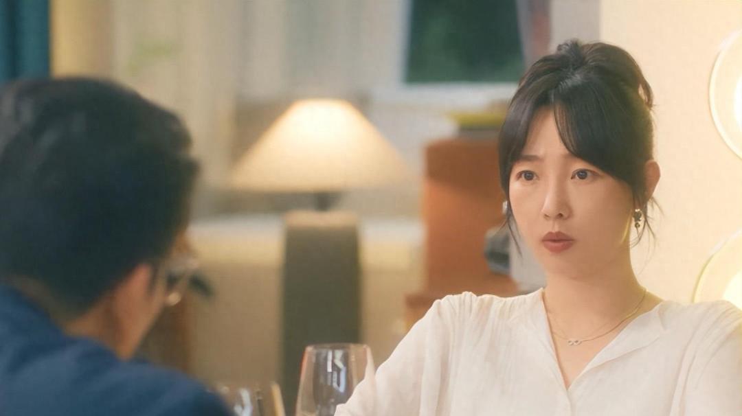 "Charming Xiang Hanzhi, Captivate Your Heart" - iNEWS