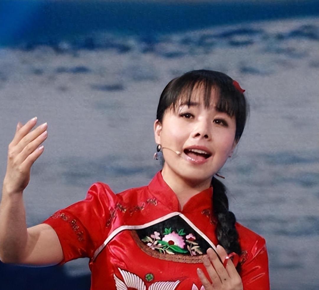 Grassroots singer Wang Erni's identity revealed? After hiding it from ...