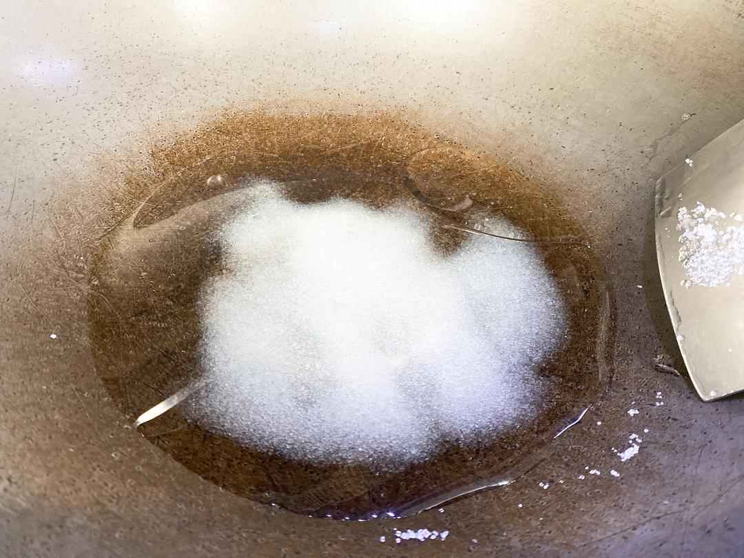 Should I use oil or water to fry sugar? The chef will teach you how to ...