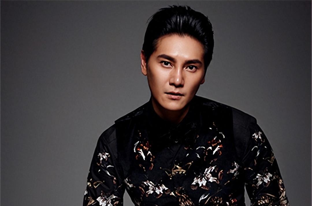 The true face of the man behind Zhao Liying was exposed. Feng Shaofeng was too scared to say ...