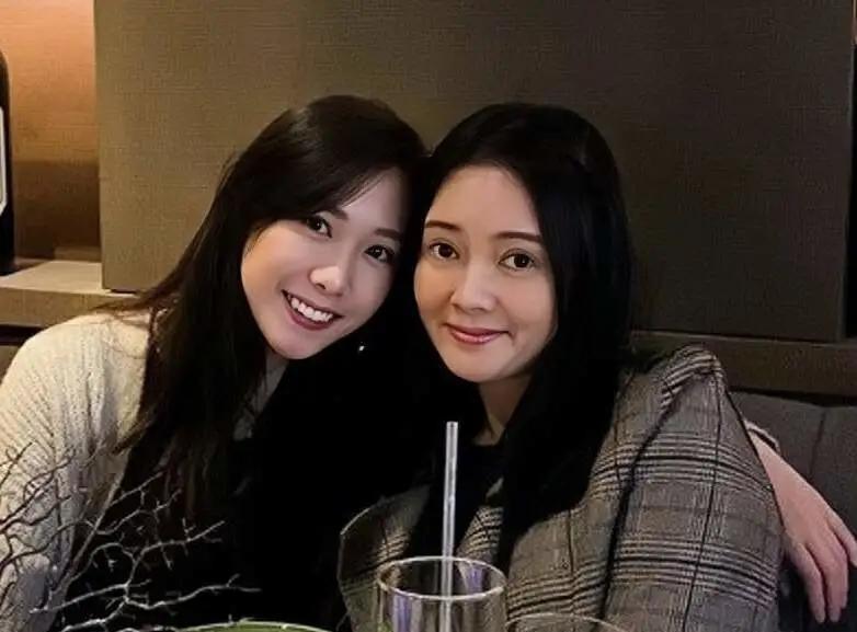 "Peach in the World" Li Lizhen: Famous for acting in romantic movies ...