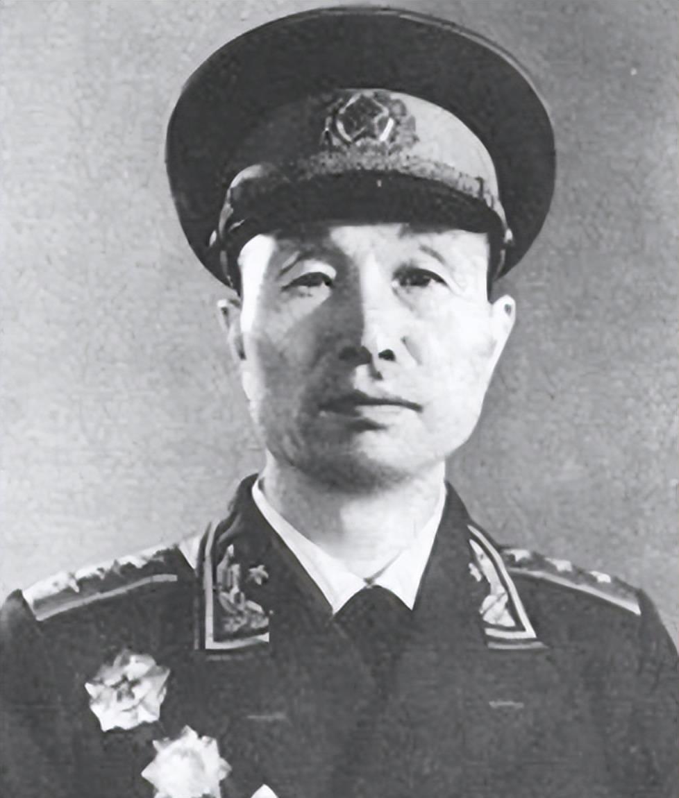 Deng Xiaoping went to talk to Zhang Aiping: Don't let the two veterans ...