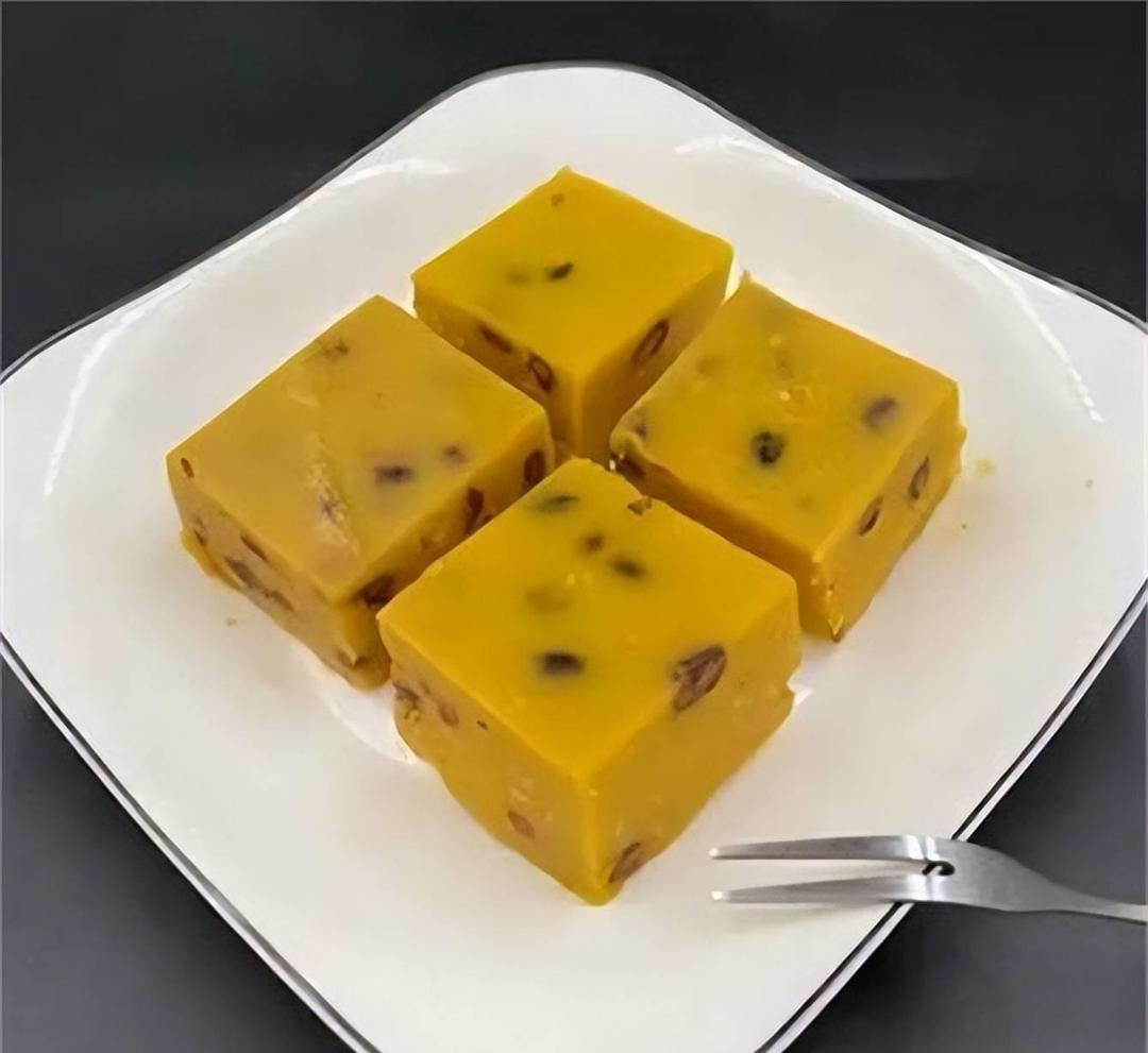 Home-made pea cake can be made in just a few simple steps. It is ...