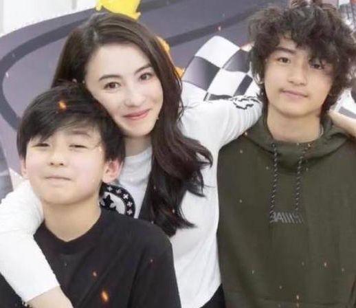 Nicholas Tse cried faintly! Cecilia Cheung's eldest son looks more and ...