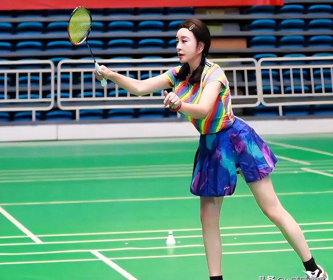 magic! The beauty secret of 70-year-old Liu Xiaoqing is revealed! - iNEWS