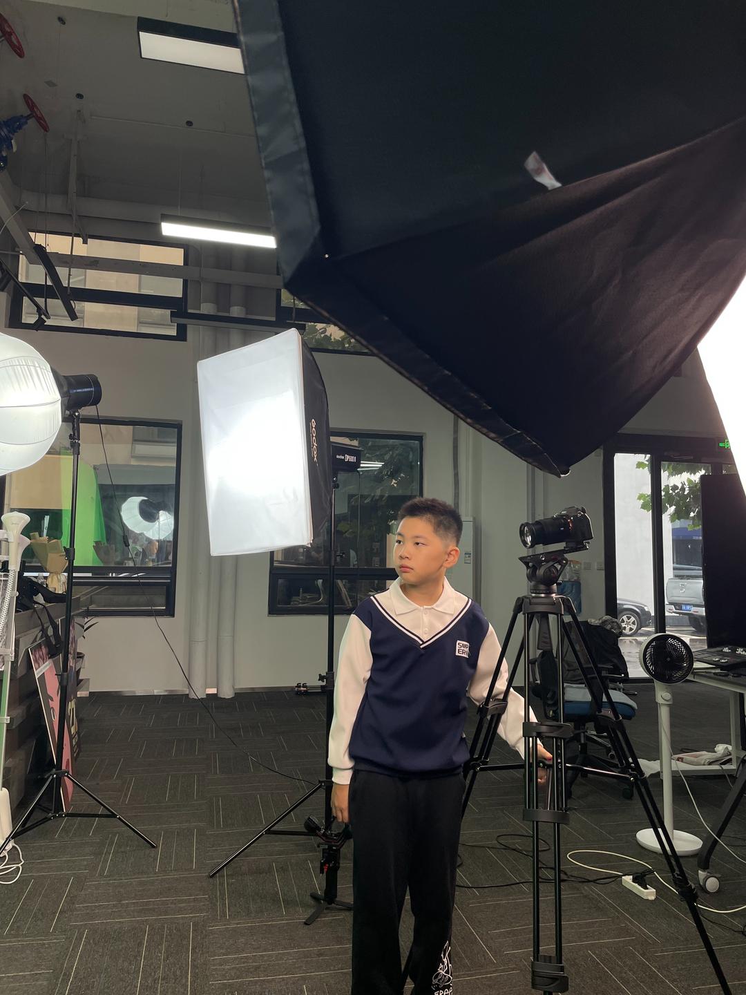 Youth Beauty Team Zhang Keyi and Han Zhao sang "Left Hand, Right Hand ...