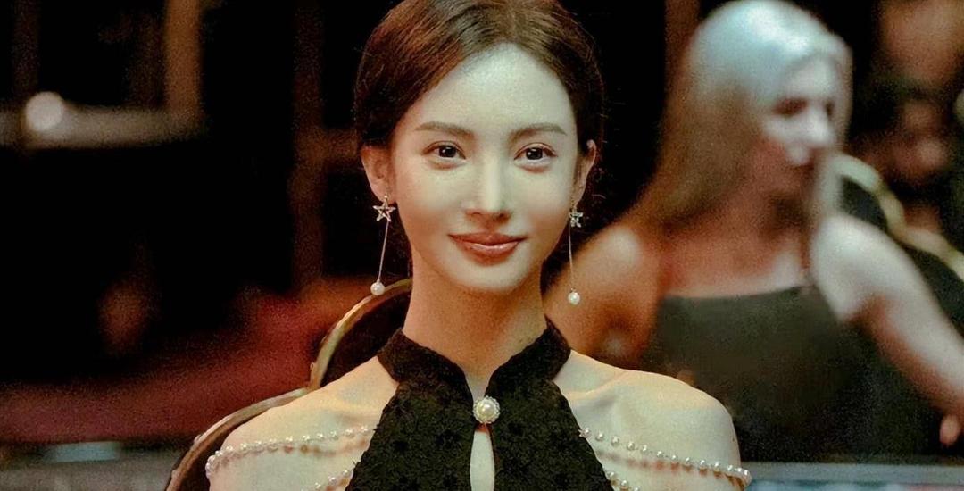 Both are the school beauties of Beijing Dance University, Jin Chencheng is the 4 billion box ...