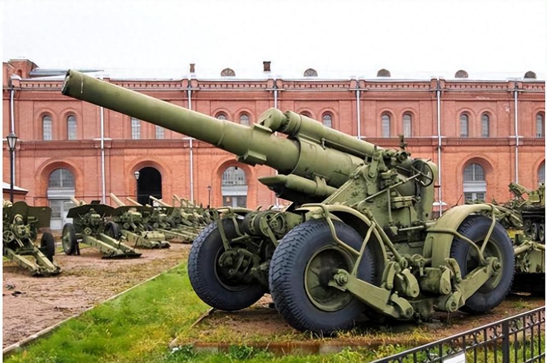 How did the B-4 howitzer, known as Stalin's Hammer, perform in World ...