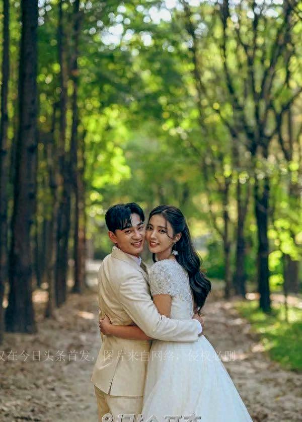 Another celebrity couple is born, they got married secretly after only ...