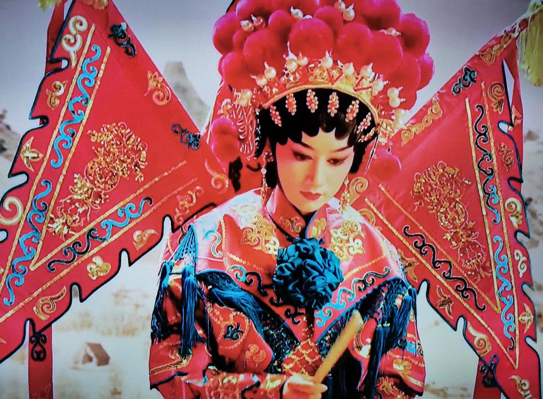 "Pearl River Family": Chen Lixia, who left the female star-catching ...