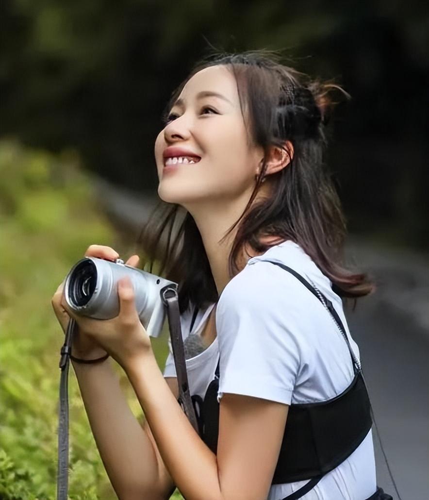 Recognizing his godfather and brother everywhere, looking for financial ...