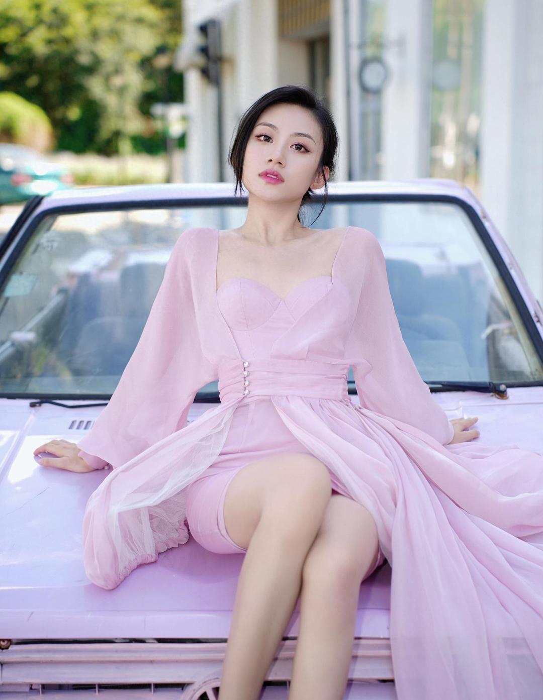 Wu Keyue: Gorgeous and sexy! - iMedia