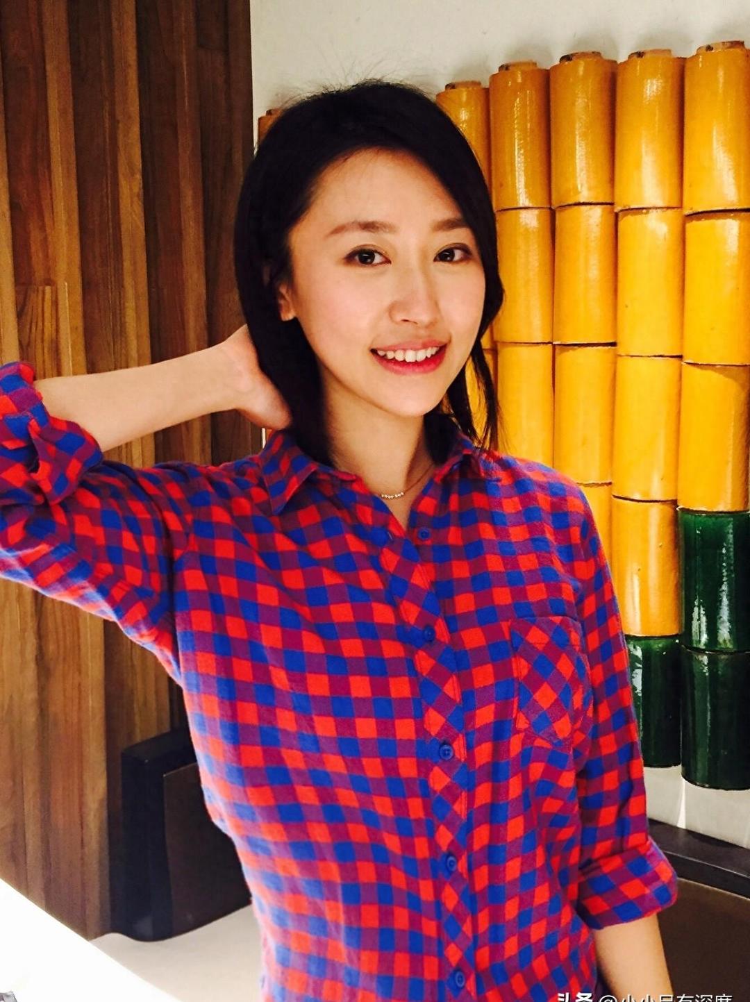 The mysterious beauty anchor Wang Yinqi's perfect temperament attracts ...