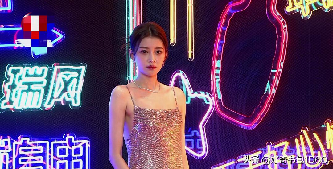 The stars of the Chinese Drama Festival are dim: Deng Cuiwen and Li ...