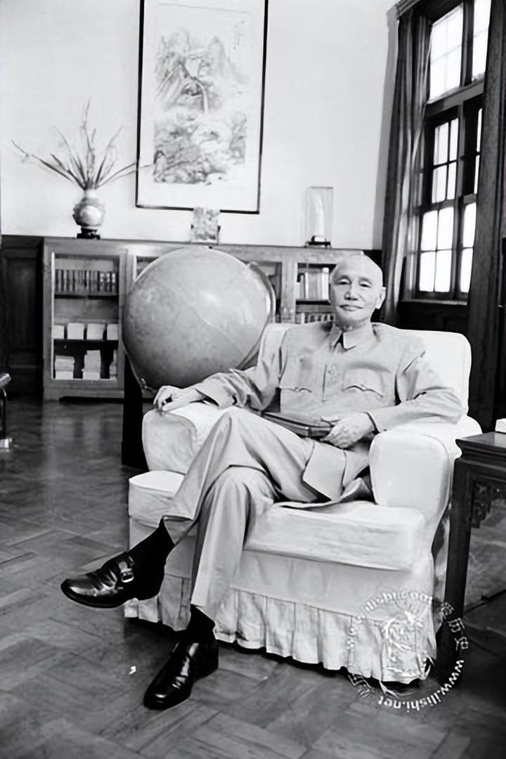 Get to know a different Chiang Kai-shek: 10 cool facts about Chiang Kai ...