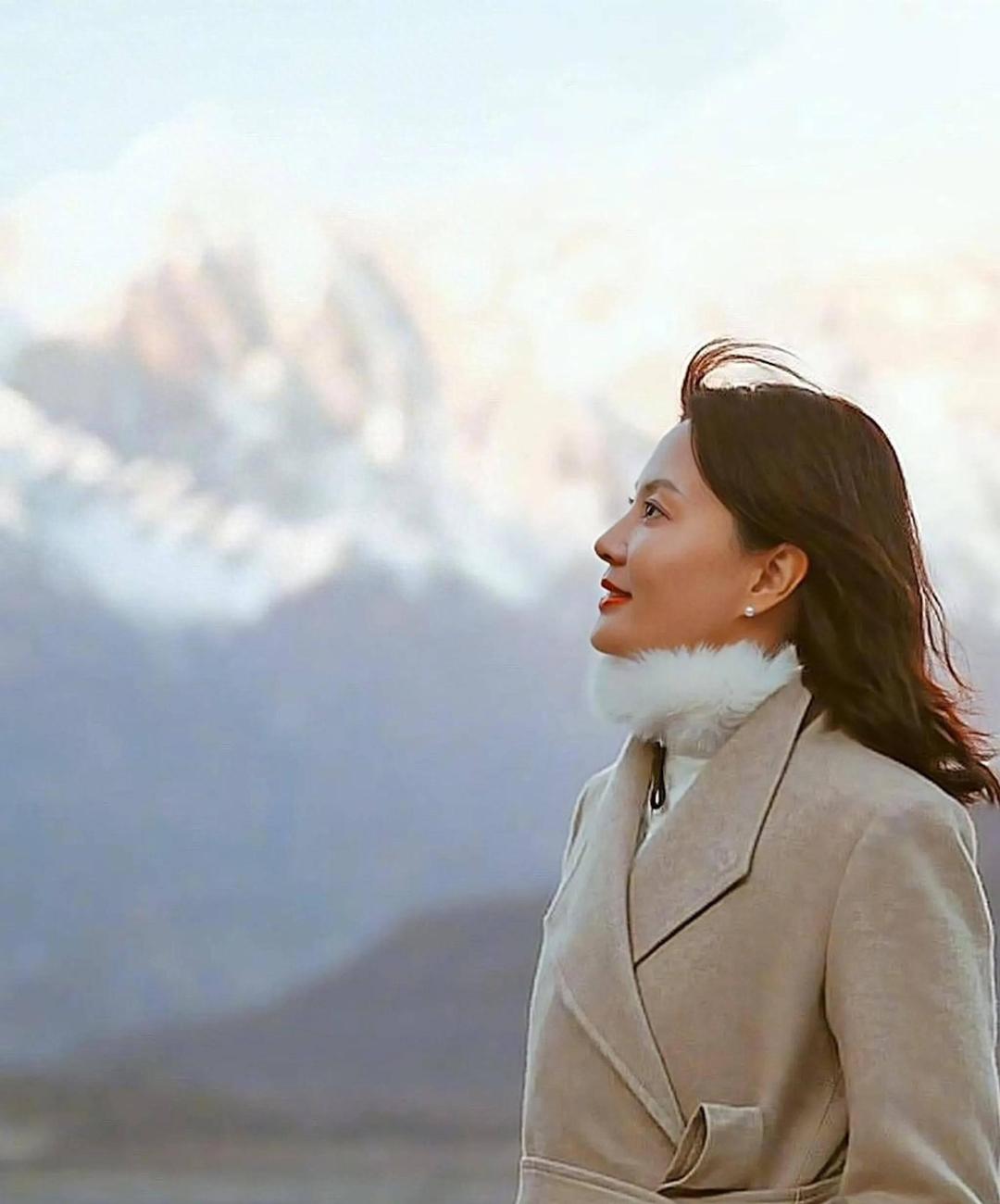 Well-known host Liu Fangfei: She has posted messages in memory of her ...
