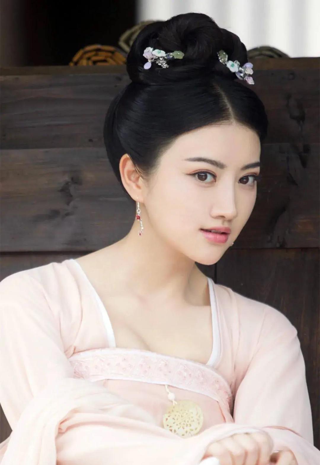 No matter how Li Chu's devotion to Shen Zhenzhu is modified, it will not prevent him from ...