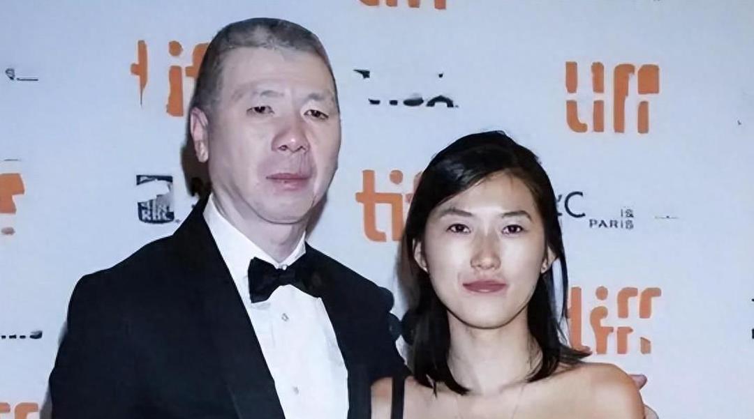 Duoduo, the girl adopted by Xu Fan, looks more and more like Feng ...