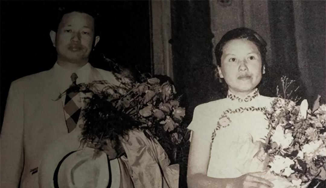 Huang Zhen resigned in 1975, Qiao Guanhua urgently reported to Deng ...