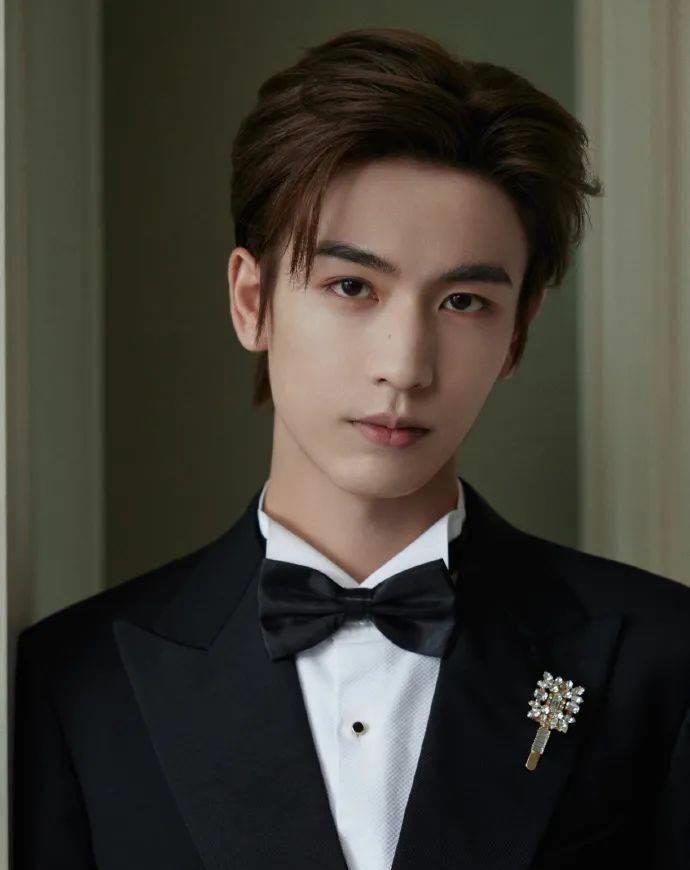 Ren Jialun happily broke up? Tang Yan's scene was deleted? Zhao Jinmai ...