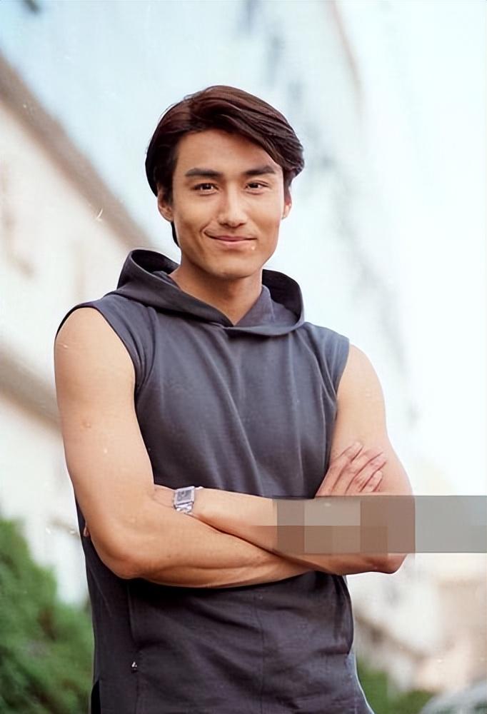 Hu Bing: At the age of 51, he is unmarried and has no children. He ...