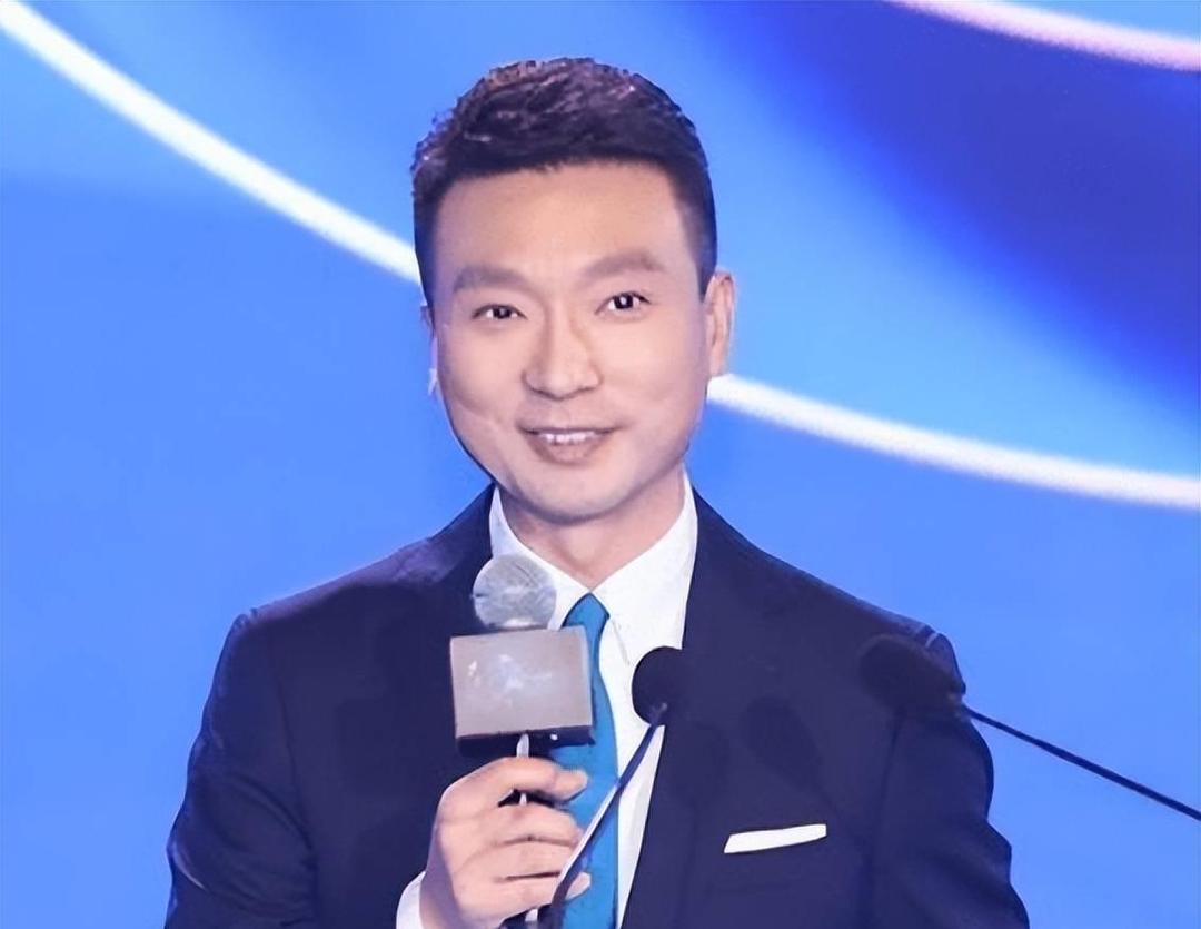 CCTV news anchor "big change"! The two newcomers attracted attention ...