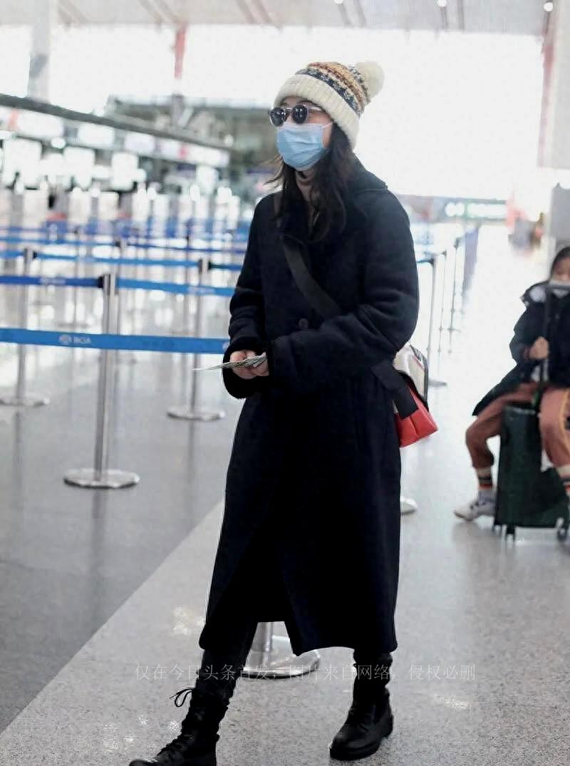 Mei Ting and Zeng Jian's family of four travel together warmly. The 9 ...