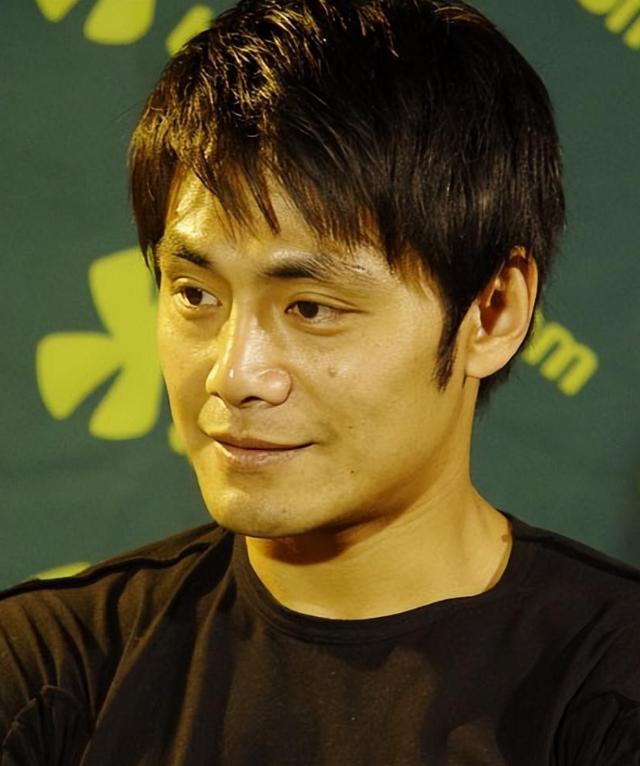 How many actors were "fired" and were kicked out of the crew before the ...