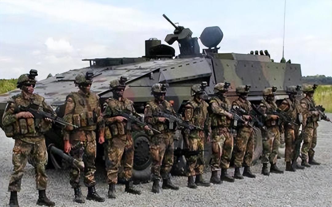 The People's Liberation Army's combined battalion blitzes out powerful ...