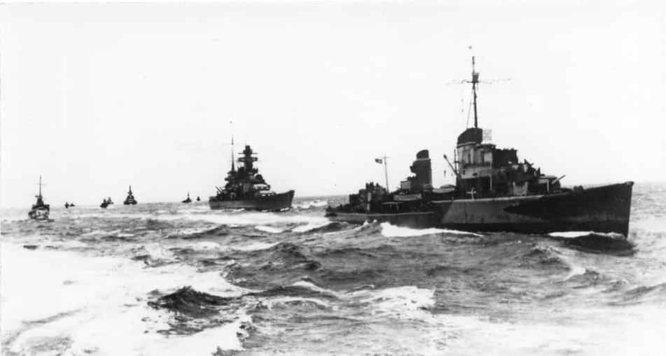 In order to expand its armaments, the 1936-class destroyers built by ...